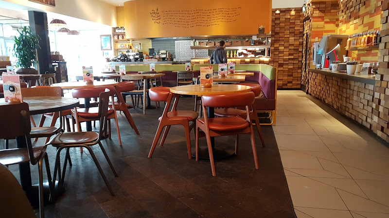 Nando's Manchester - Trafford Retail Park - Greater Manchester