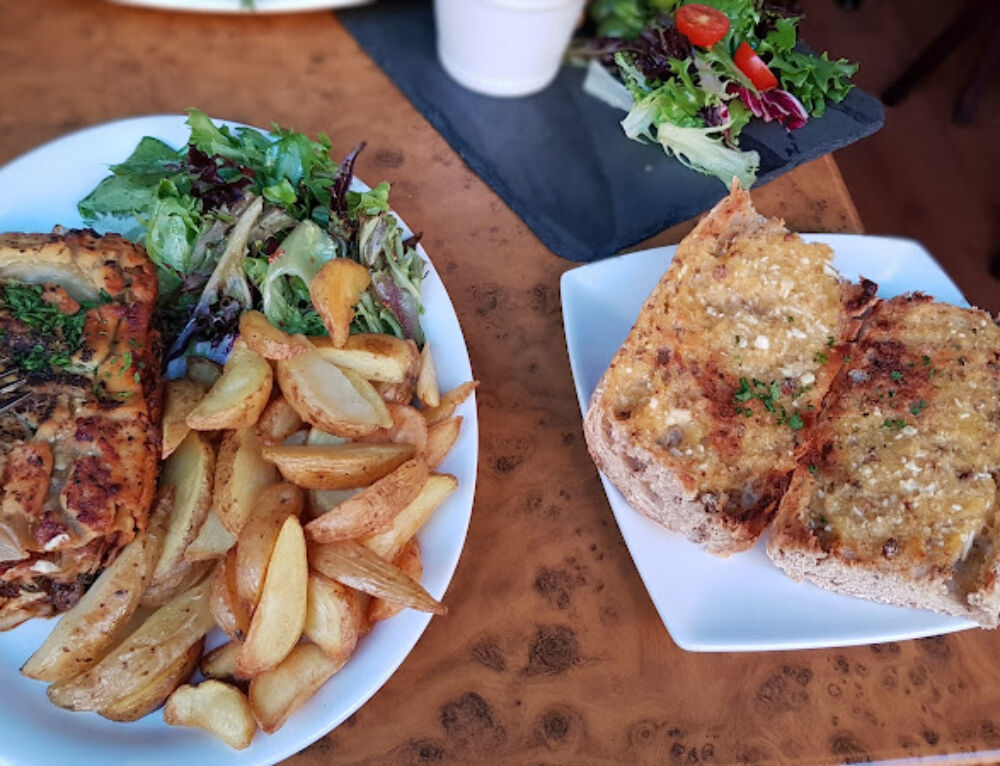 Greendale Farm Shop - Cafe Restaurant Bar