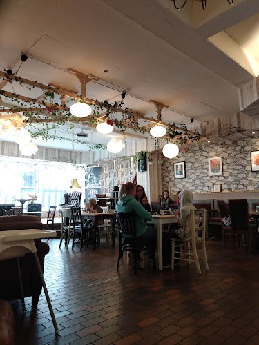 Gratitude Cafe - Cafe Restaurant Bar