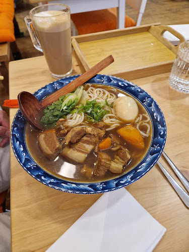 Yolo Cafe - Cafe Restaurant Bar
