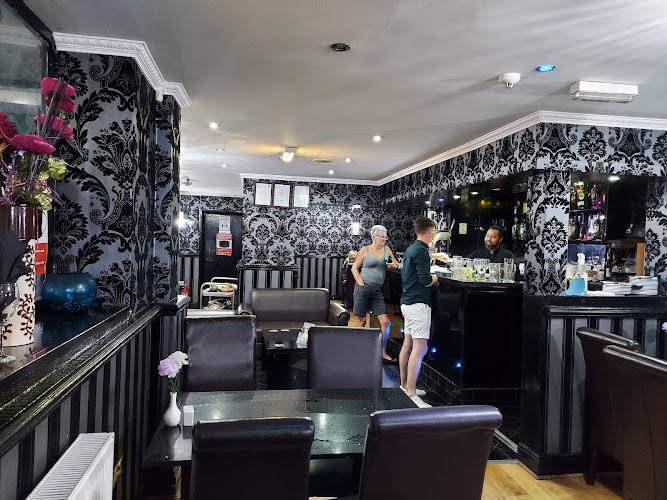 The Mumbai Lounge - Cafe Restaurant Bar