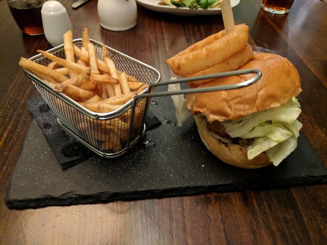 The Beech Tree - Cafe Restaurant Bar
