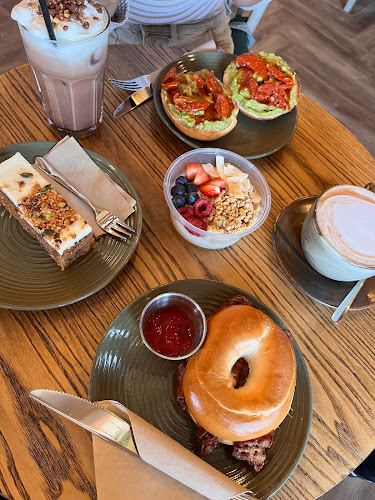 The Middle Coffee House Ltd - Cafe Restaurant Bar