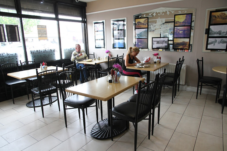 The Arches Cafe - Cafe Restaurant Bar