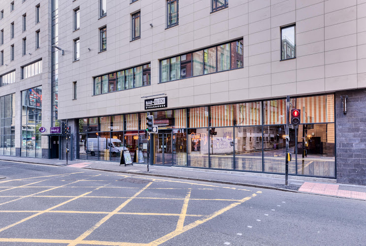 Premier Inn Glasgow City Centre (St. Enoch Square) hotel - Cafe ...