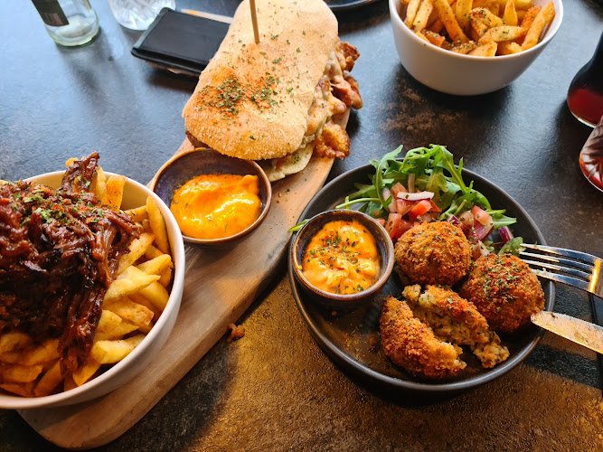 The Bull and Butcher - Cafe Restaurant Bar