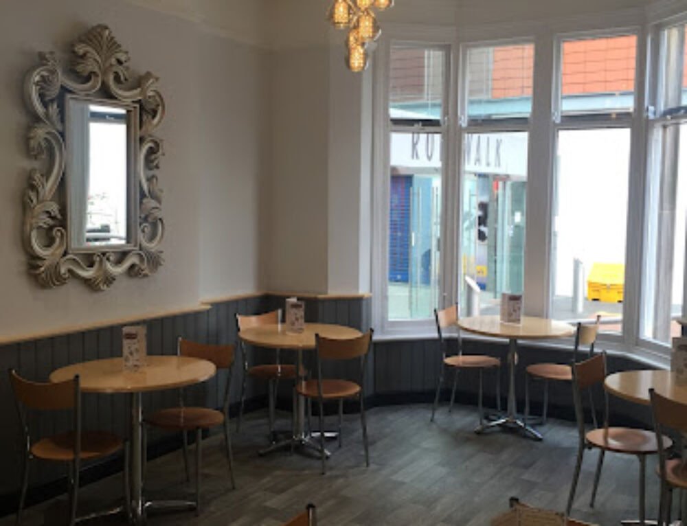 Burton Farm Cafe - Cafe Restaurant Bar