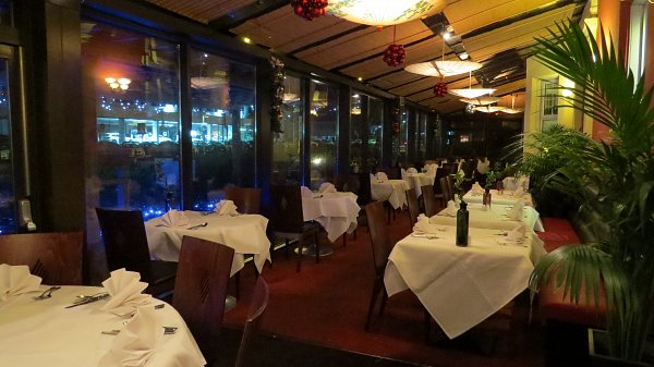 4 Seasons - Cafe Restaurant Bar